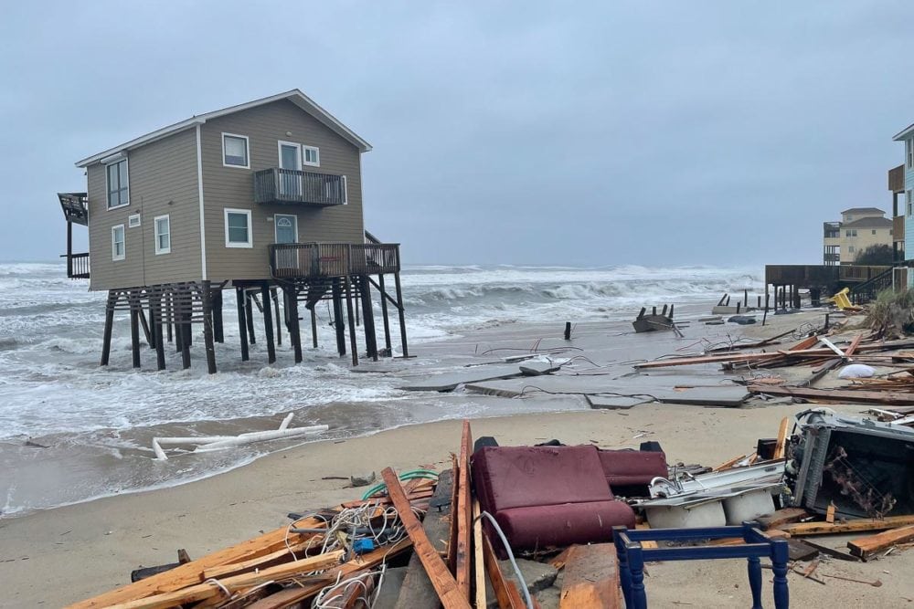 Two Beach Houses Collapse in One Day at Cape Hatteras National Seashore ...